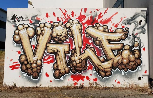 This Graffiti Artist Makes Walls Appear Transparent Using Nothing But ...