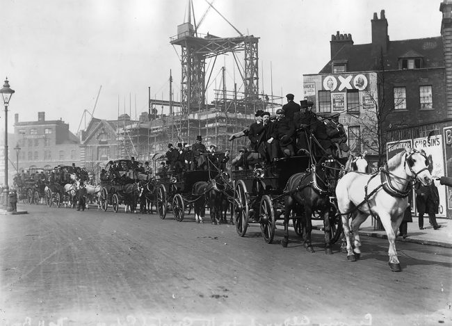 Stunning Vintage Photos Of British Football Fans From The 1900s To ...