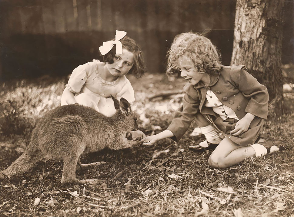 Vintage Photos Capture Lovely Moments Of Australian Children In The Summer