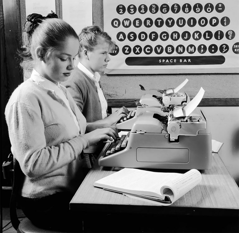 Before The Computers: Looking Back On Typewriters Era » Design You ...
