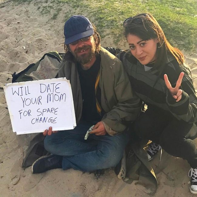 Funny Homeless Signs That May Actually Work » Design You Trust — Design ...