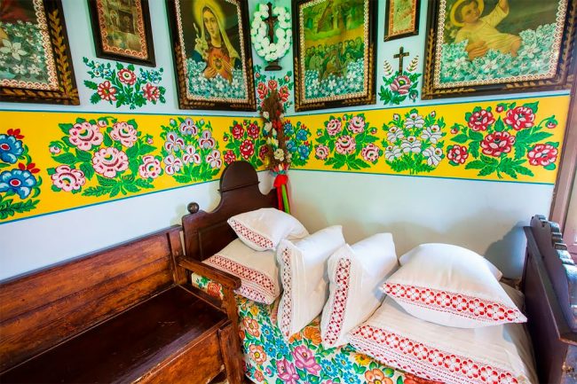Painted Cottages Of Poland: Beautiful House Decorating Tradition That ...