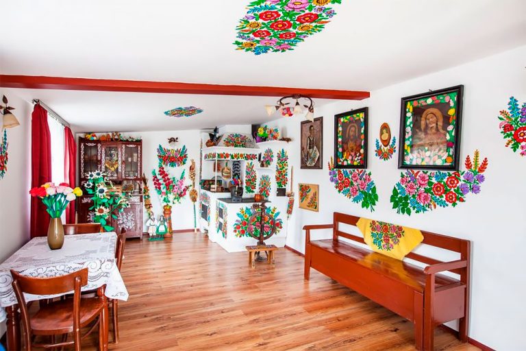 Painted Cottages Of Poland: Beautiful House Decorating Tradition That ...