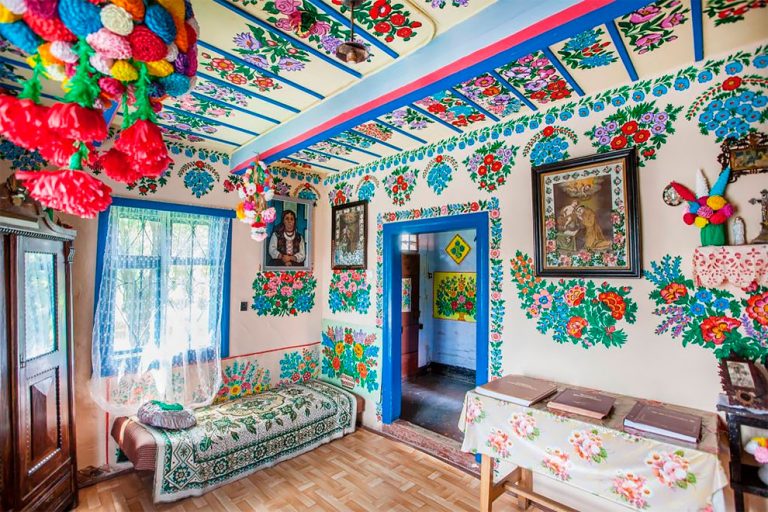 Painted Cottages Of Poland: Beautiful House Decorating Tradition That ...