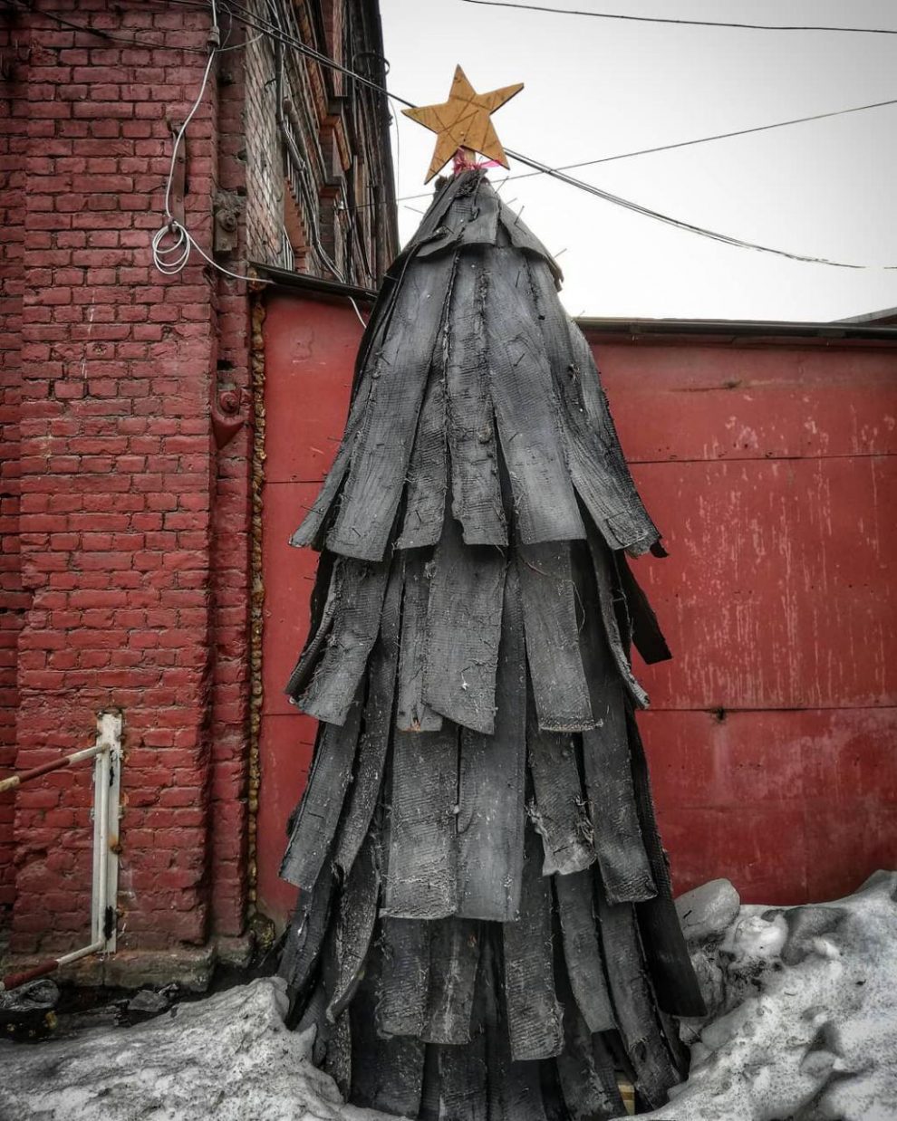 Here’s How Employees From Different Industries Decorated Their ...