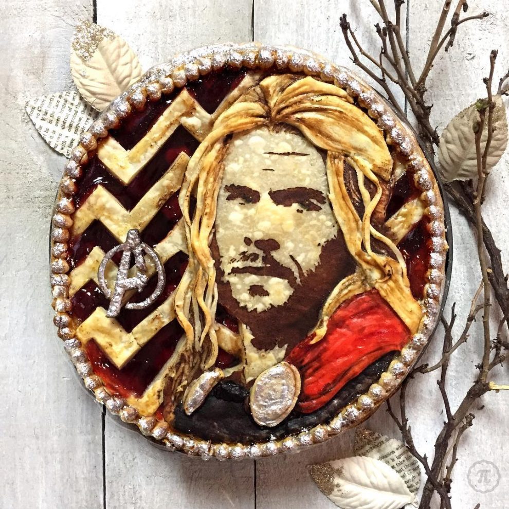 Pies Are Awesome: Amazing Pies With Baby Yoda, Die Hard, Freddy Mercury ...