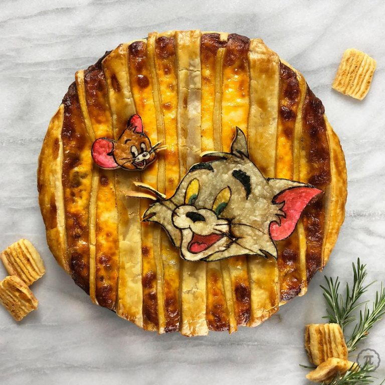 Pies Are Awesome: Amazing Pies With Baby Yoda, Die Hard, Freddy Mercury ...