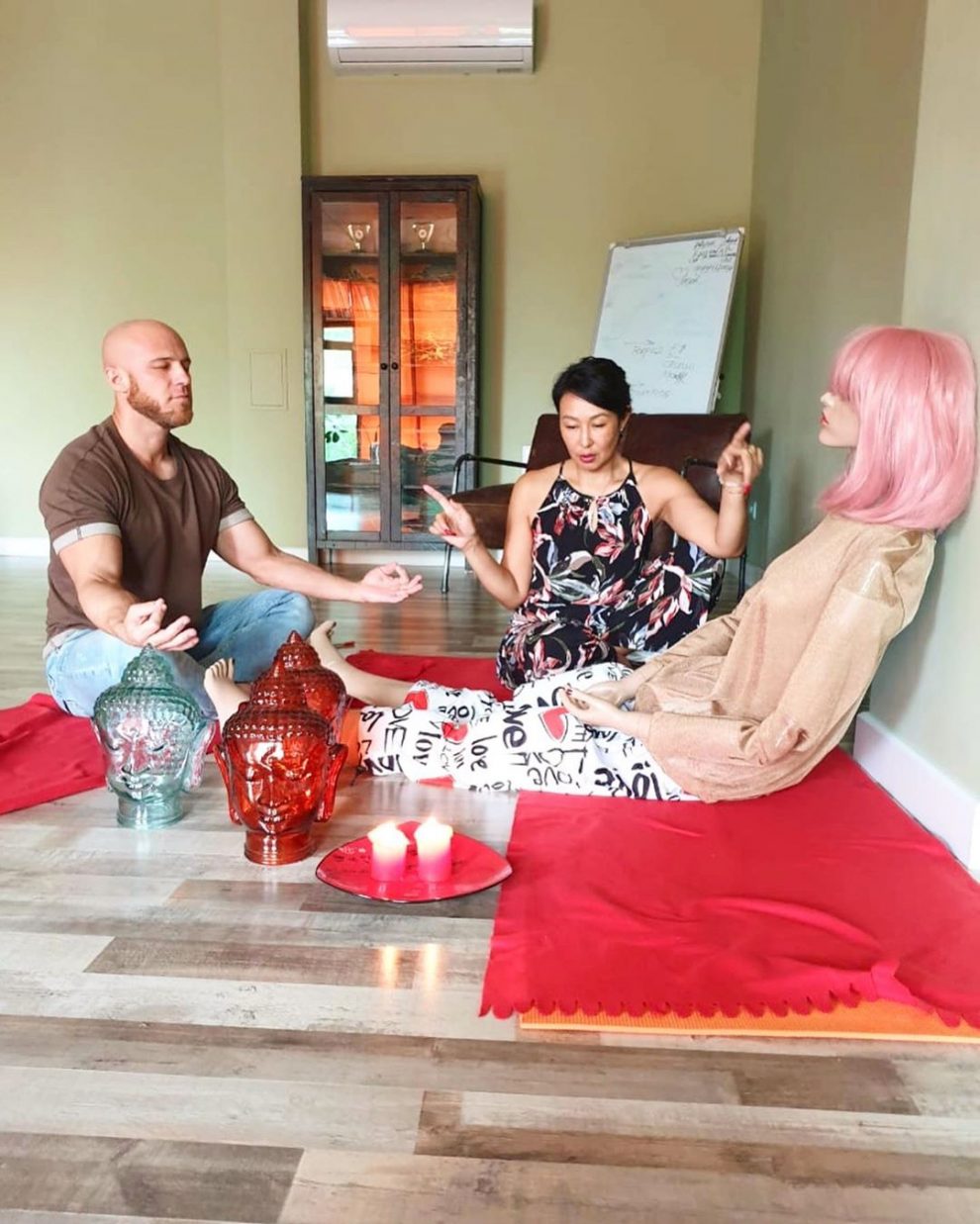 Kazakh Bodybuilder Yuri Tolochko To Marry His Life-Like Sex Doll ‘Margo’ » Design You Trust ...