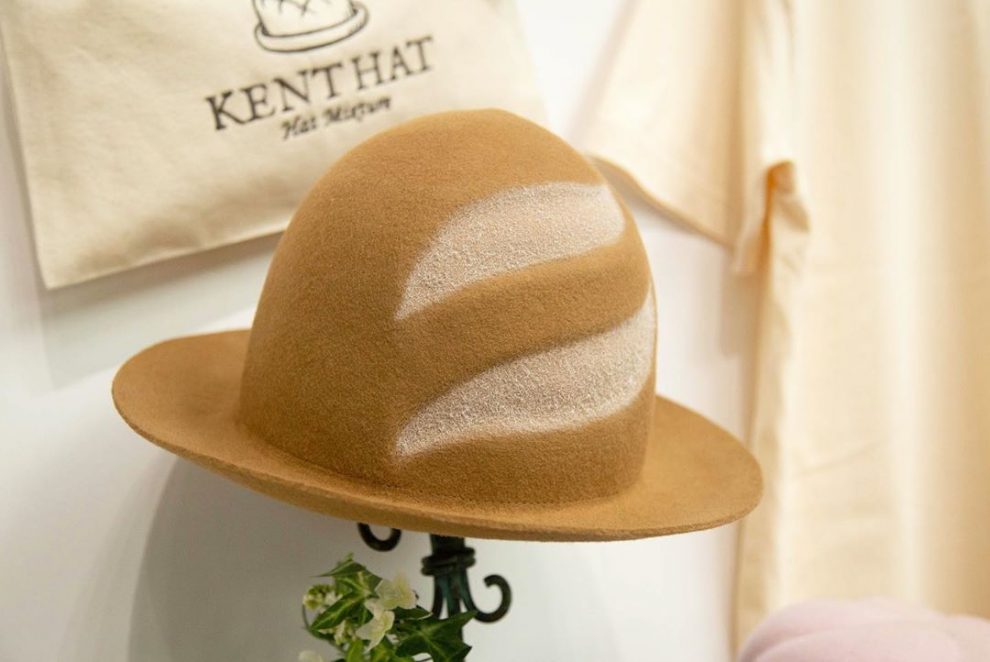 Japan’s Realistic Napping Cat Hat Puts A Purring Kitty On Your Head ...