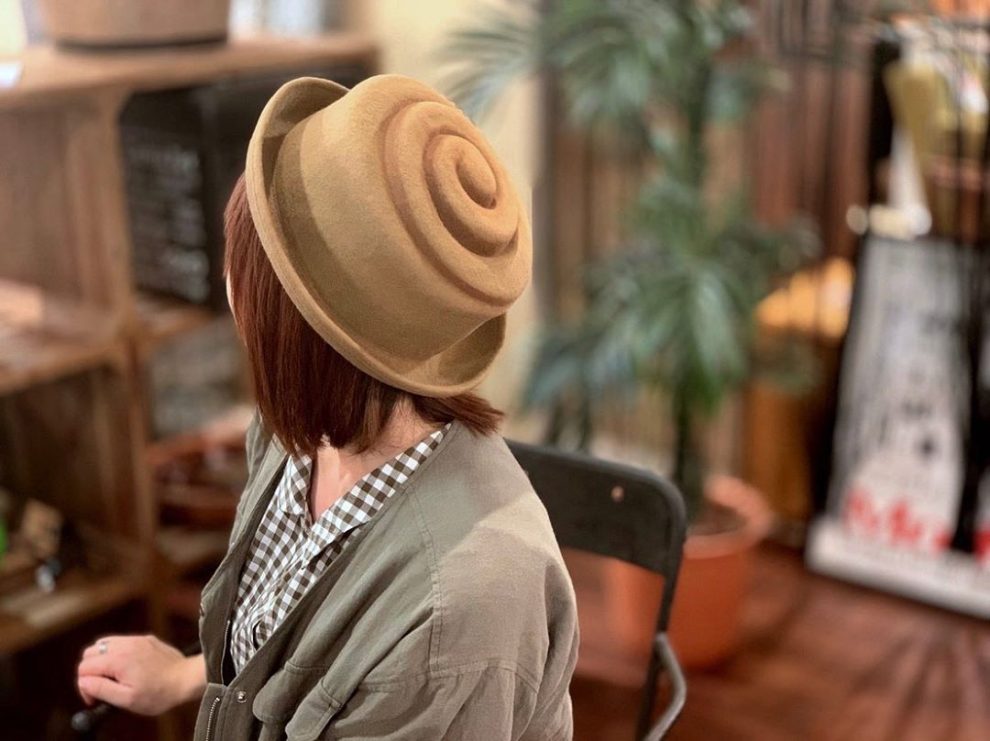 Japan’s Realistic Napping Cat Hat Puts A Purring Kitty On Your Head ...