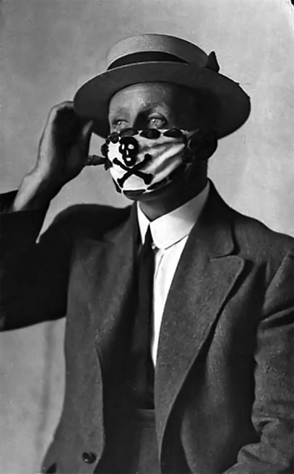 Vintage Photos Of People Wearing Masks During The 1918 Influenza ...