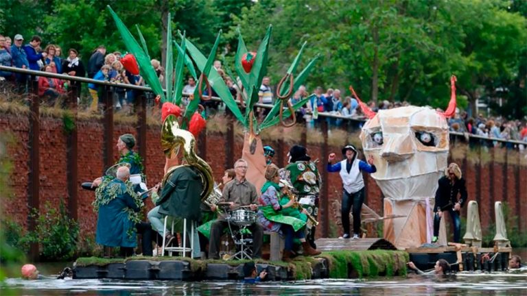 Stunning Photos From The Bosch Parade, The Sailing Parade In The Spirit ...