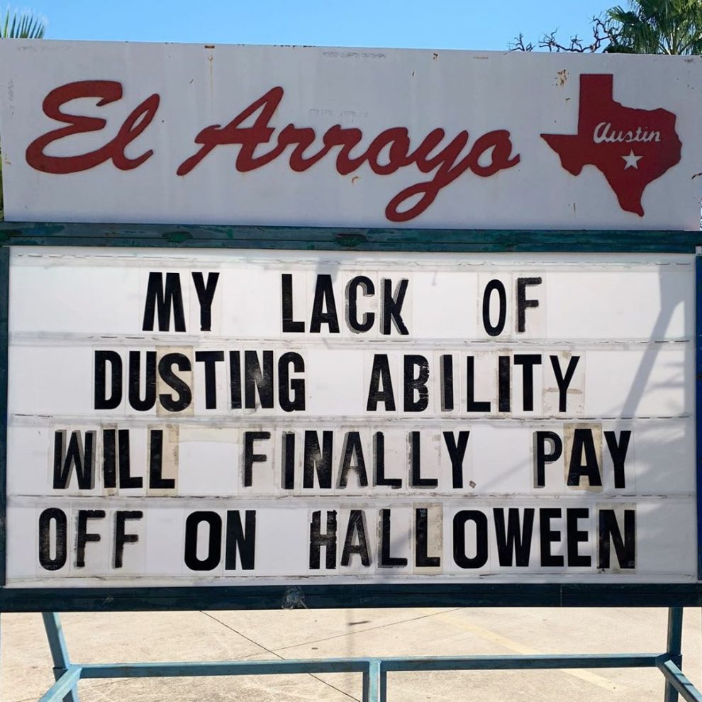 This Restaurant In Texas Is Putting Up The Funniest Signs Ever » Design ...