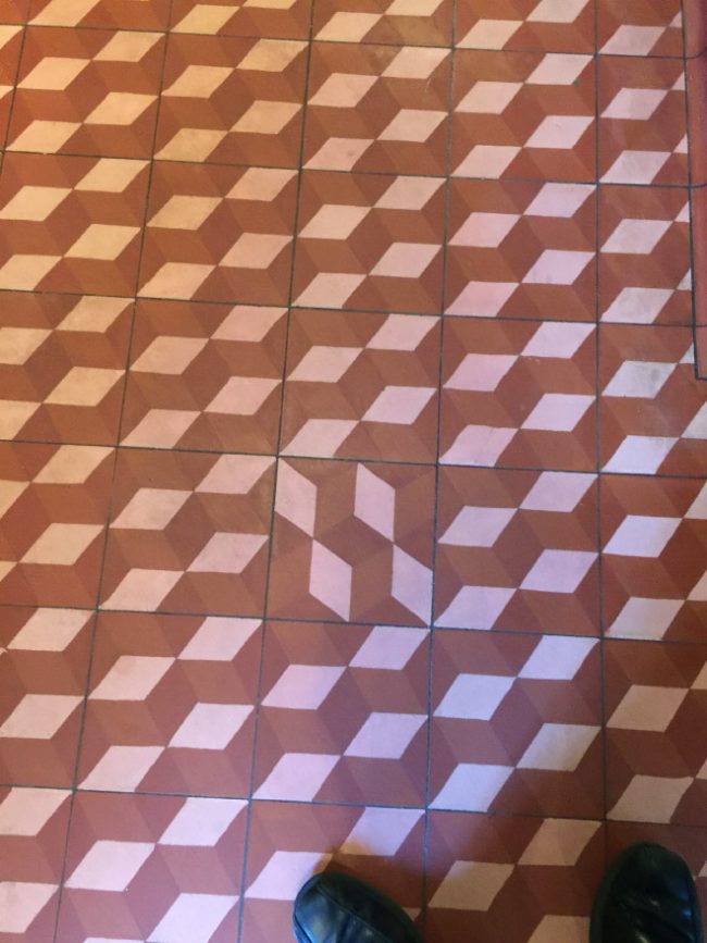 Really Triggering Floor Designs That Will Annoy The Perfectionist In ...