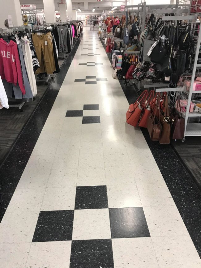 Really Triggering Floor Designs That Will Annoy The Perfectionist In ...