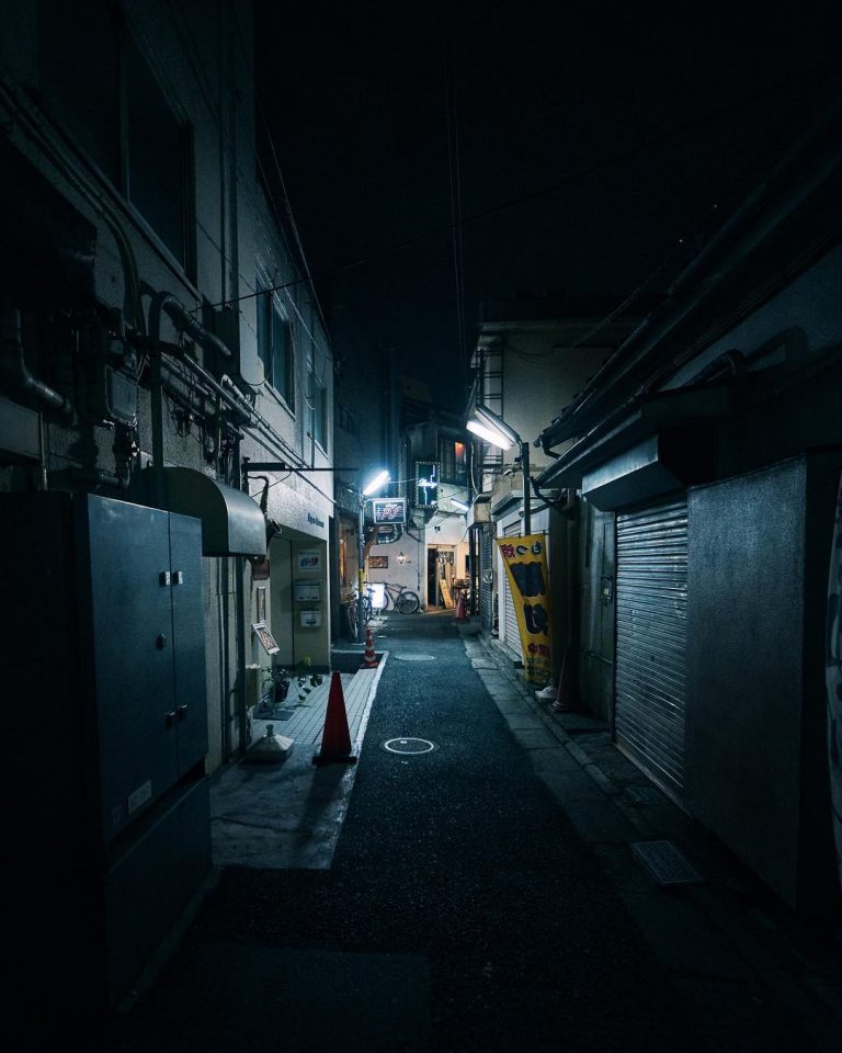 Quiet Nights In The City: Photographer Captures Beautiful Photos Of ...