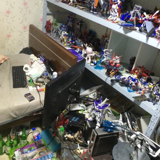 This Is How Some People Actually Work From Home » Design You Trust ...