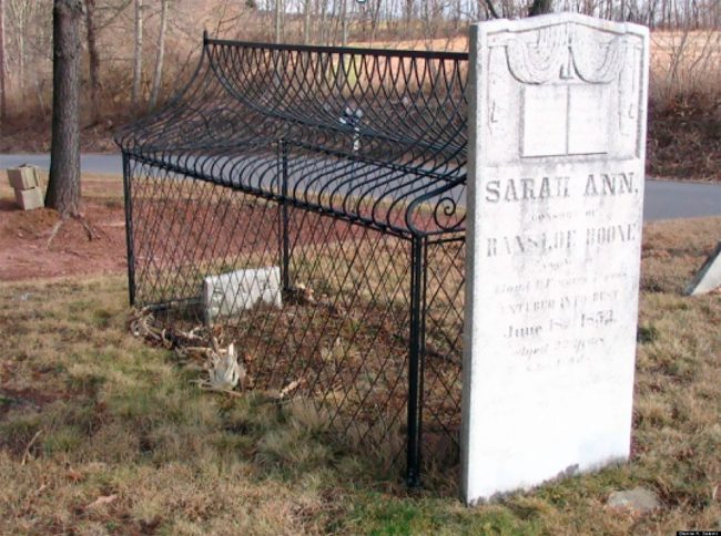 In The Victorian Era, These Strange Mortsafes Were Contraptions ...