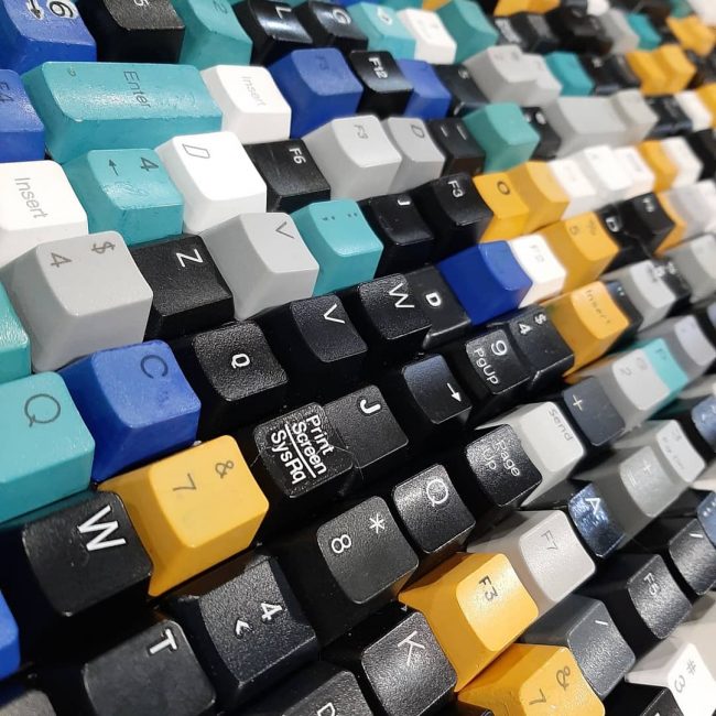 Artist Erik Jensen Turns Used Keyboards Into Famous Works of Art ...