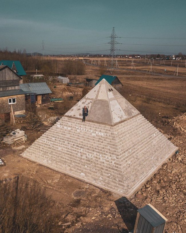 Russian Couple Build Pyramid Of Giza Replica In Their Rural Backyard ...