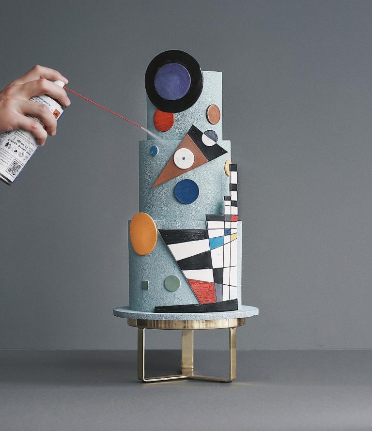 This Bakery Artists Make Works of Art that Just So Happen to be Cakes ...