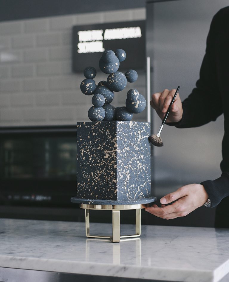 This Bakery Artists Make Works of Art that Just So Happen to be Cakes ...