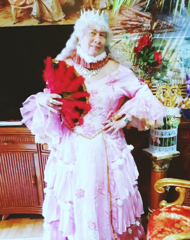 This Lithuanian Woman Has The Greatest Facebook Profile Pictures Ever ...