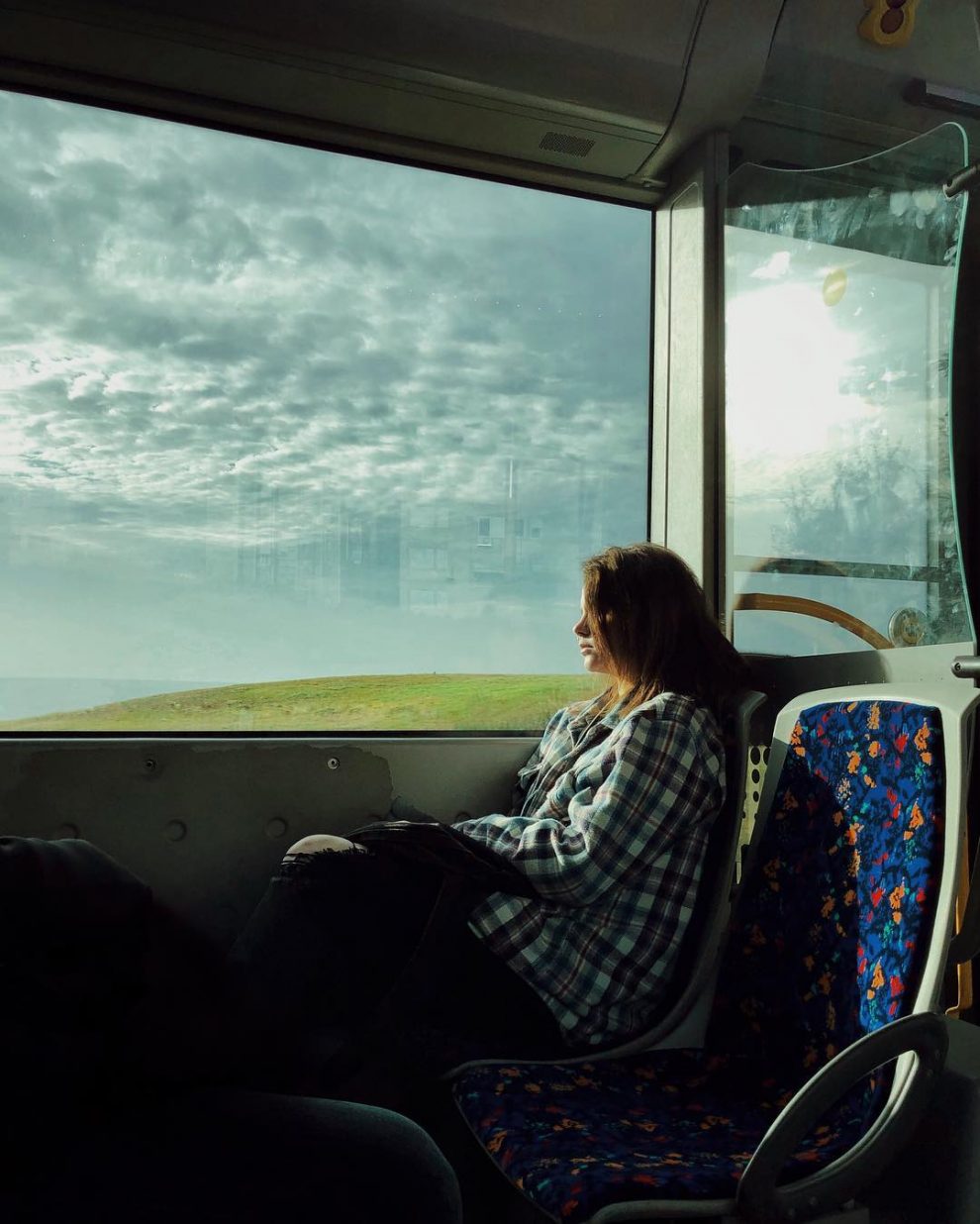 Woman Uses Her iPhone To Capture Portraits Of Strangers On Her Daily ...