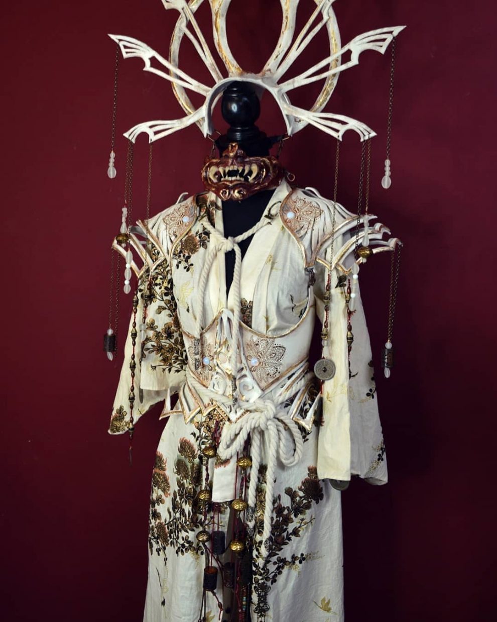 Makeup Artist Creates Dark Fantasy Costumes From The Lightweight ...