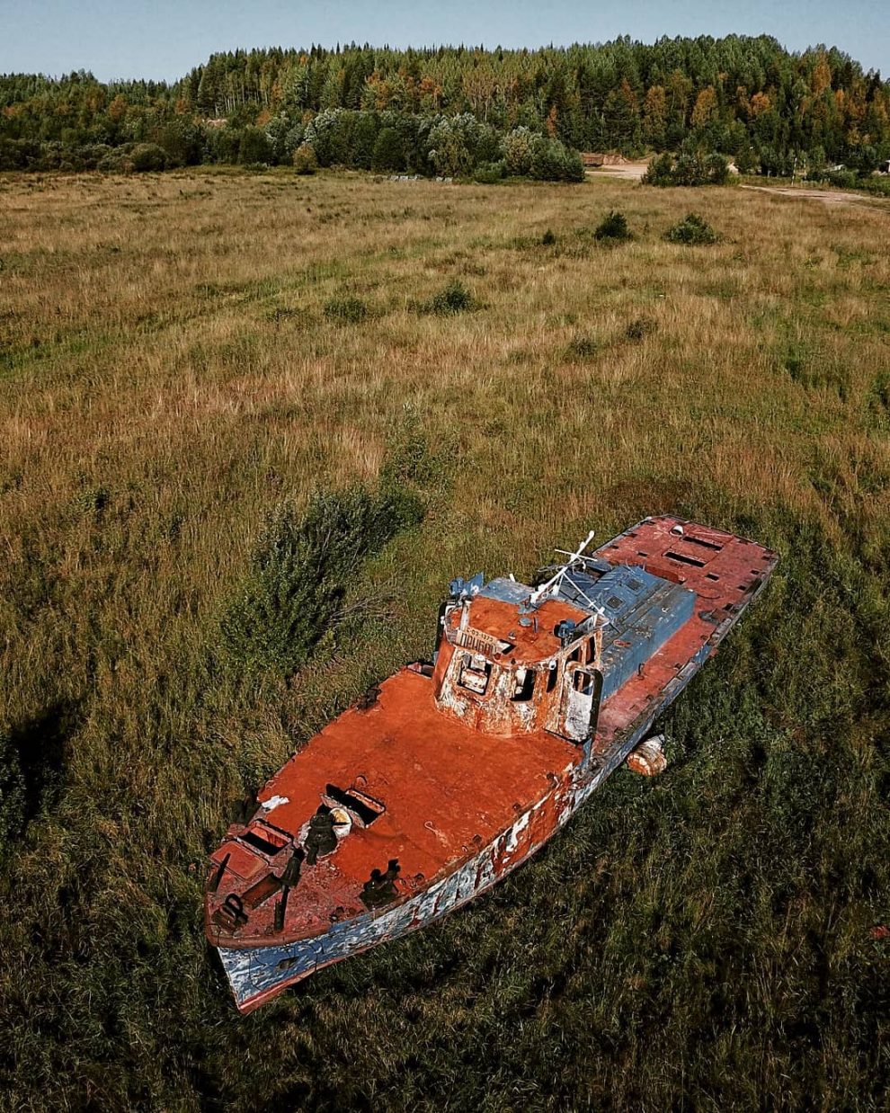 Photographer Travels Across Russia and Captures Forgotten Artefacts Of ...