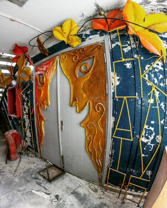 Photographer Travels Across Russia and Captures Forgotten Artefacts Of ...