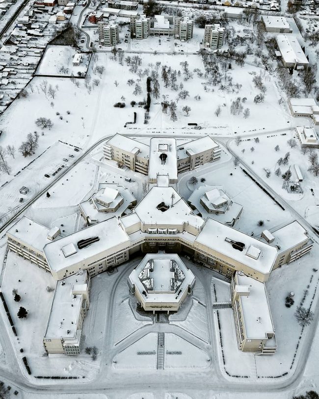 Photographer Travels Across Russia and Captures Forgotten Artefacts Of ...