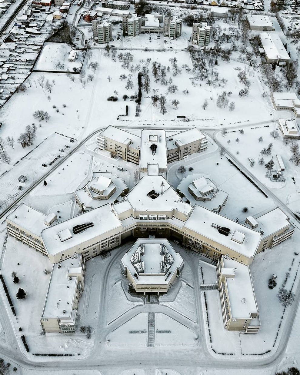 Photographer Travels Across Russia and Captures Forgotten Artefacts Of ...