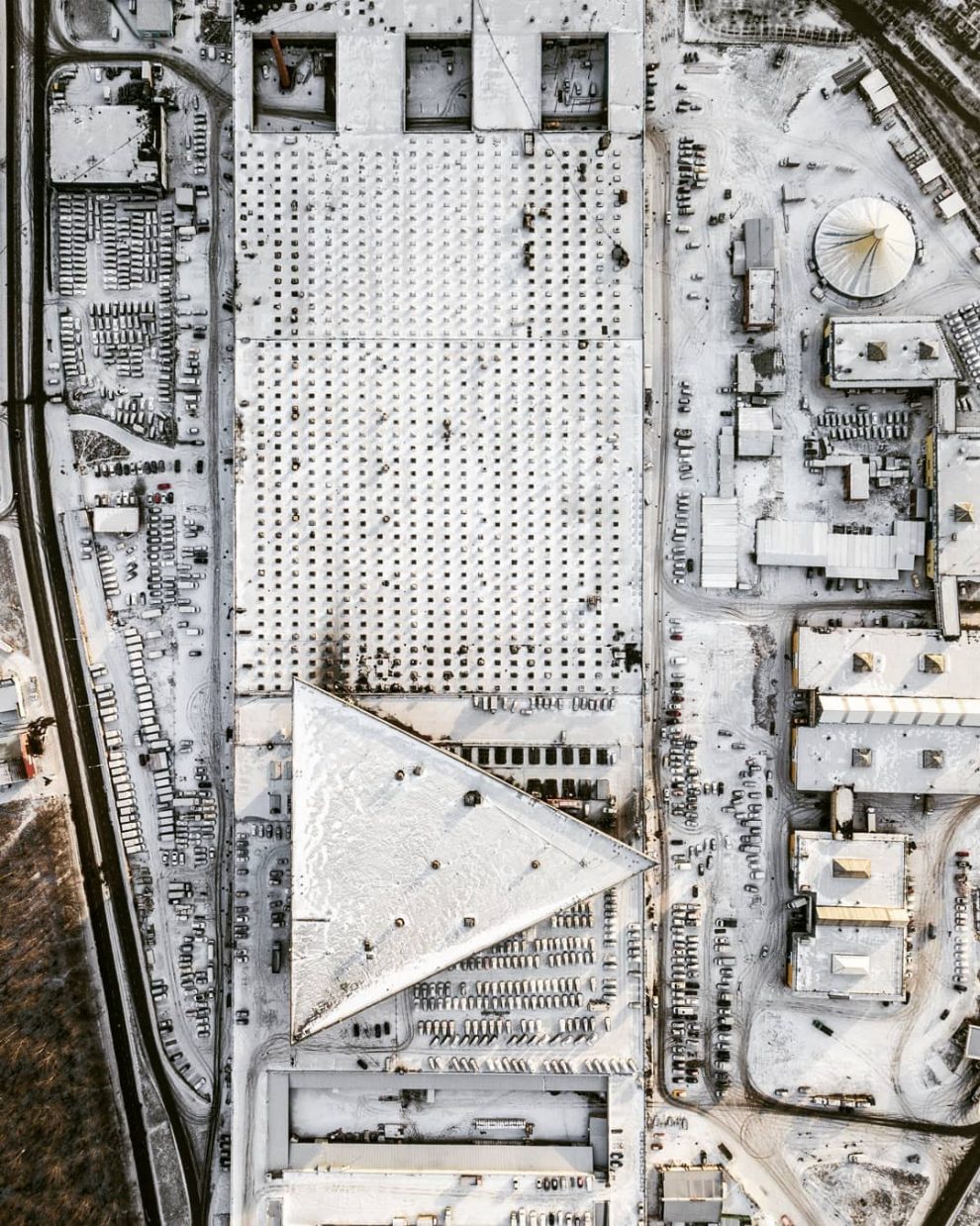 Photographer Travels Across Russia and Captures Forgotten Artefacts Of ...