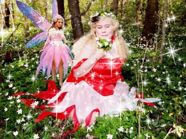 This Lithuanian Woman Has The Greatest Facebook Profile Pictures Ever ...