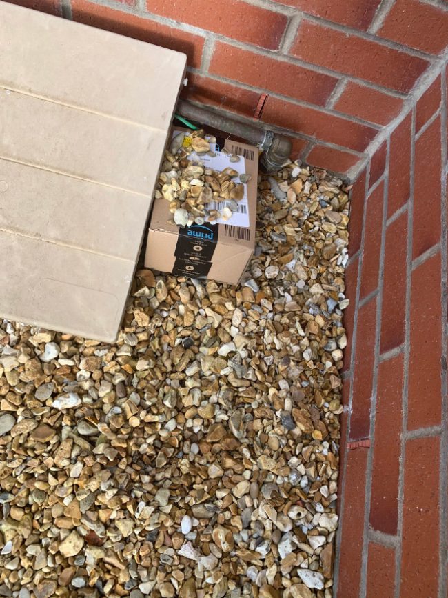 Deliveries Surge During Quarantine, This Is How Delivery Guys “Hide ...