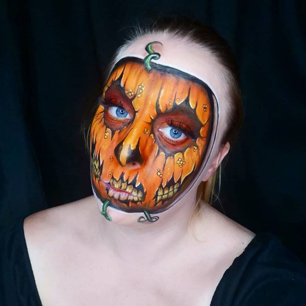 Woman Spends Up to 11 Hours Turning Herself Into the Most Stunning ...