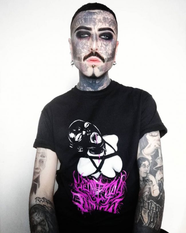 A Canadian Artist Is Transforming His Look with Extreme Plastic ...