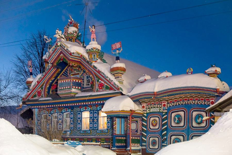 Lovely House Built by a Russian Blacksmith » Design You Trust — Design ...