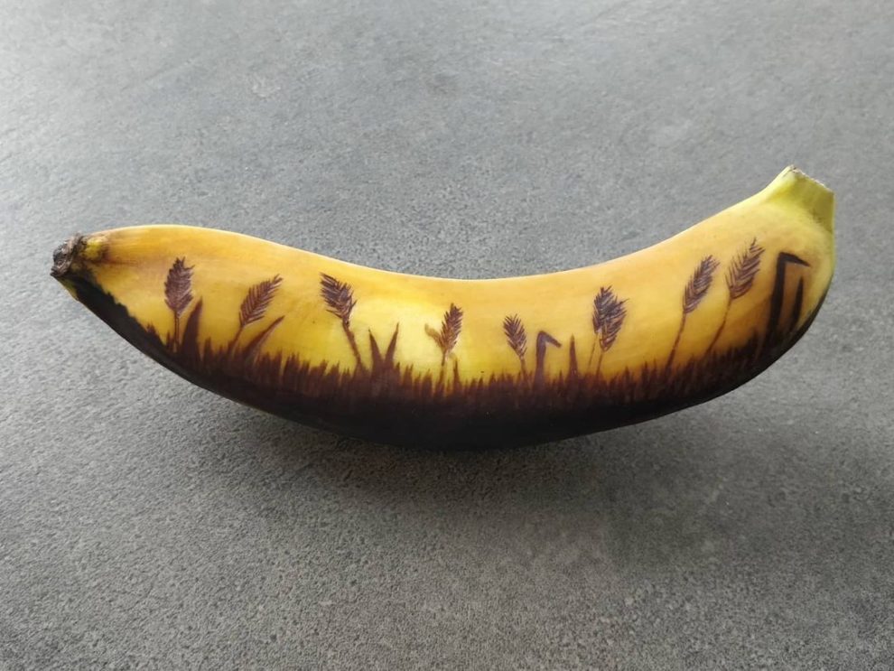 This Artist Creates Amazing Banana Art Made by Poking and Bruising the ...