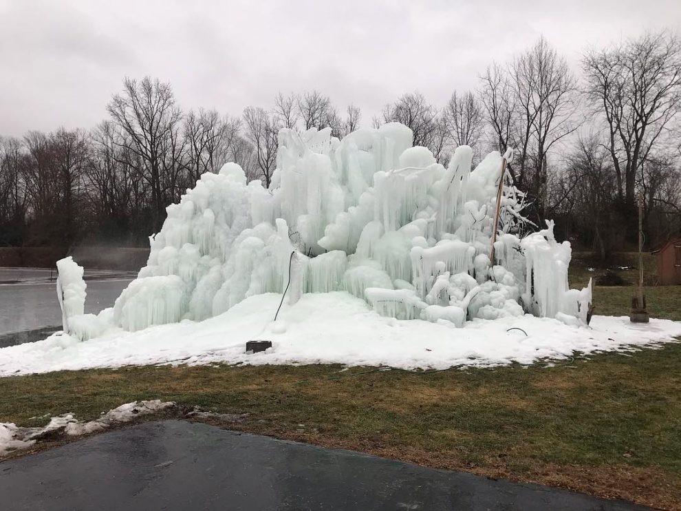 This Family Has Been Creating Beautiful Ice Trees Every Christmas, for ...