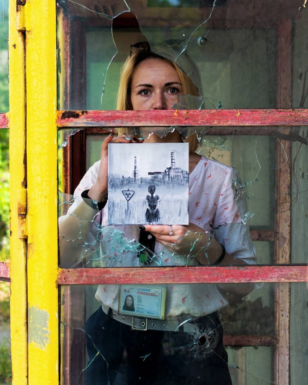 Ukrainian Artist Created A Series Of Paintings About Chernobyl, Where ...