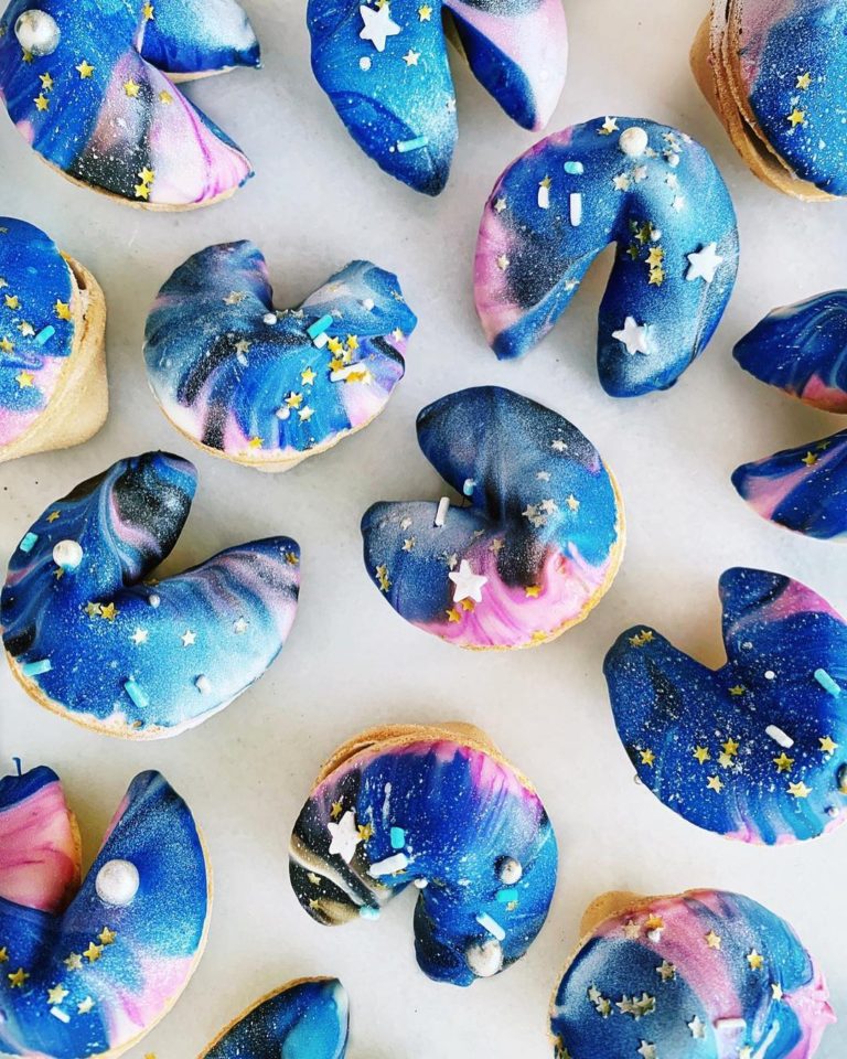 Sweet Bakery in Pastel Colors » Design You Trust — Design Daily Since 2007