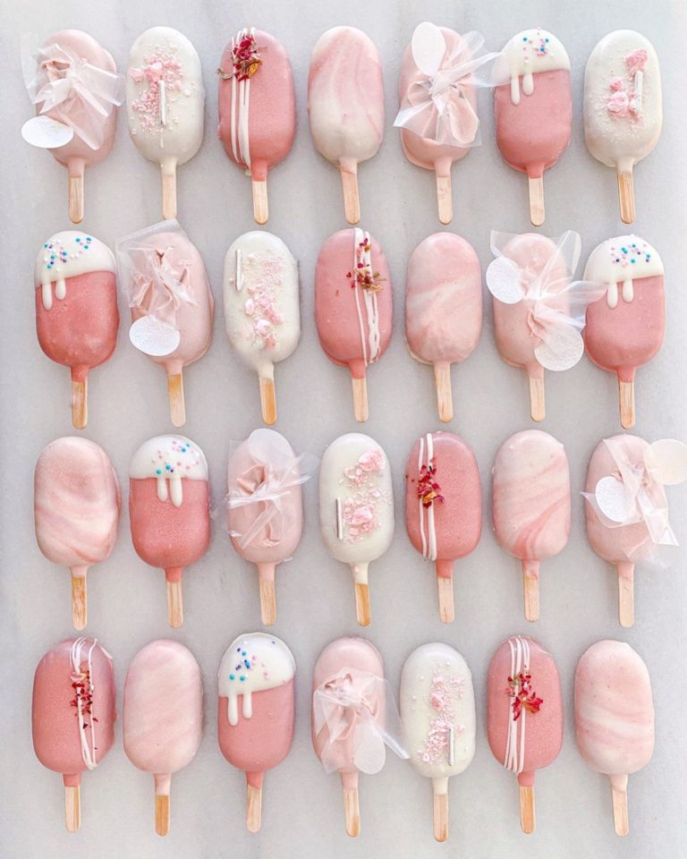 Sweet Bakery in Pastel Colors » Design You Trust — Design Daily Since 2007