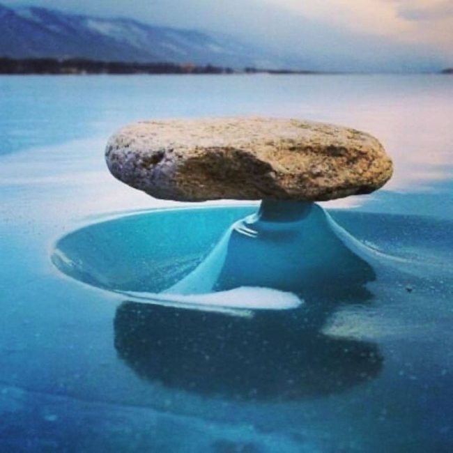 Baikal Zen: Rare Phenomenon Makes Rocks Look Like They Are Floating ...