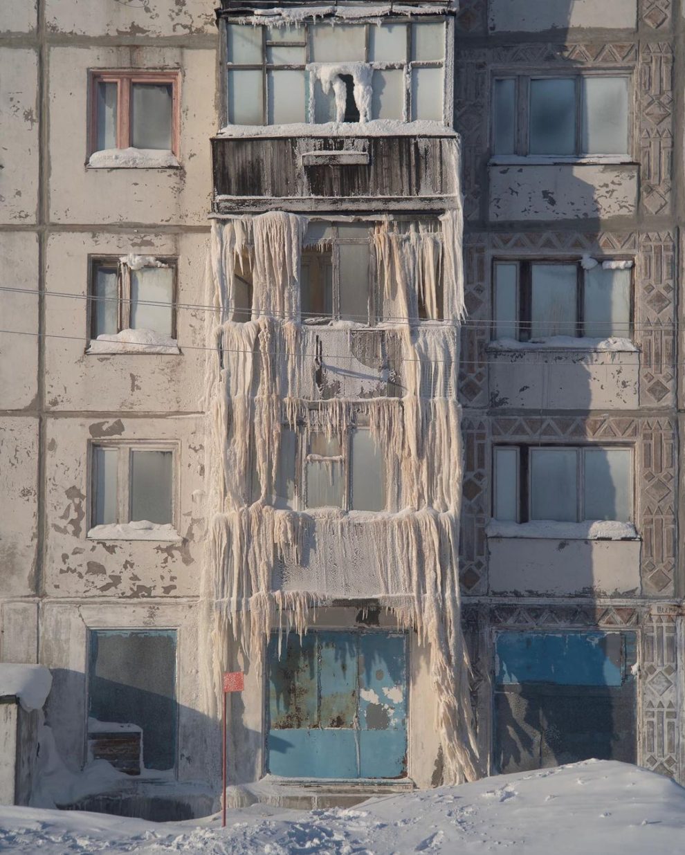“Frozen Apartments of Vorkuta”: Incredible Photos from The Heart of The ...