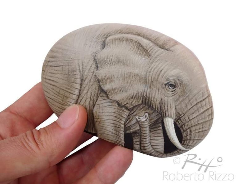 Italian Artist Roberto Rizzo Turns Rocks Into Incredible Animal ...
