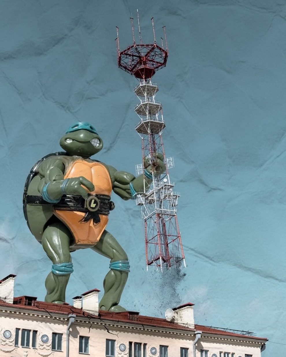 Giant Ninja Turtle Takes Over Minsk: Huge Leonardo Is Exploring the ...