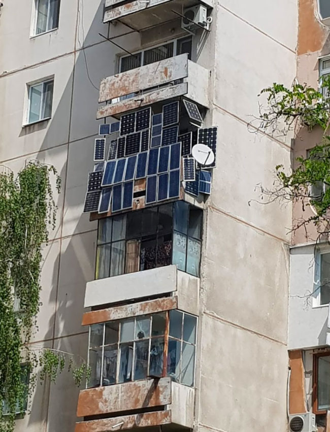 30 Times People Came Across The Most Ridiculous Balconies » Design You ...