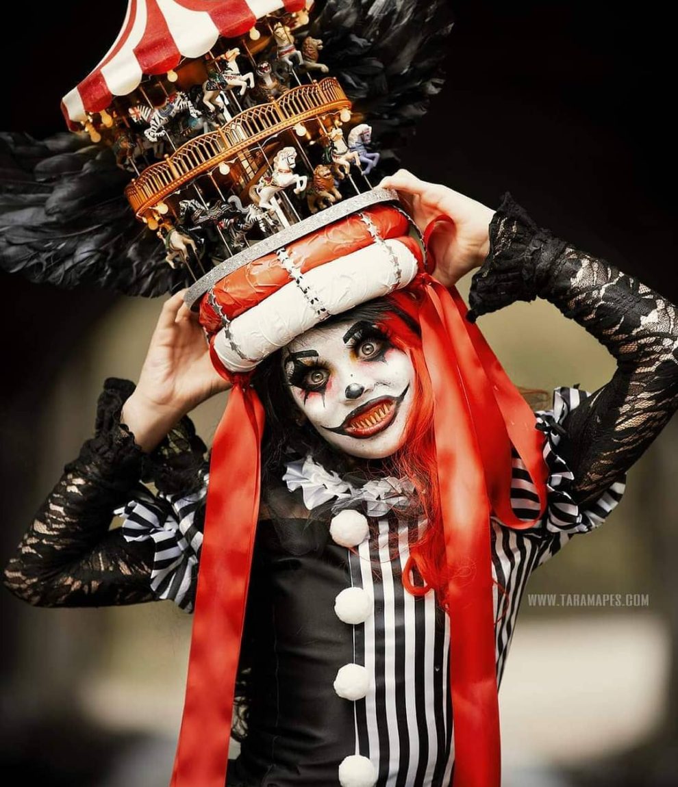 Photographer Captures a Dark Carnival Themed Photoshoot to Create ...